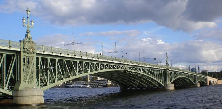 Trinity Bridge in St. Petersburg — Guide For You Tours