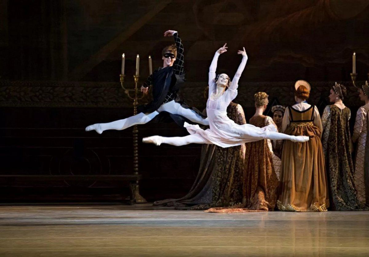 Mariinsky Theatre — Guide For You Tours