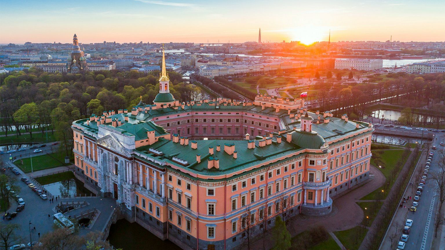 Mikhailovsky Castle — St Petersburg — Guide For You Tours